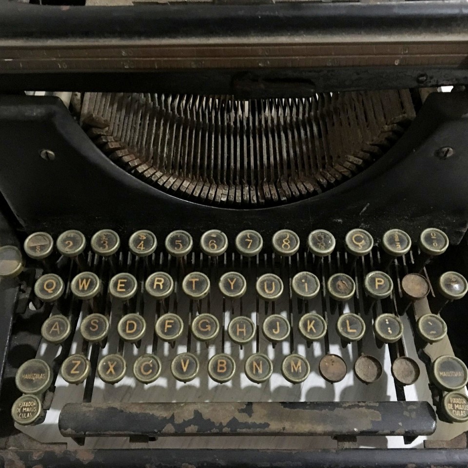 - Antiguidades CASA DO VELHO