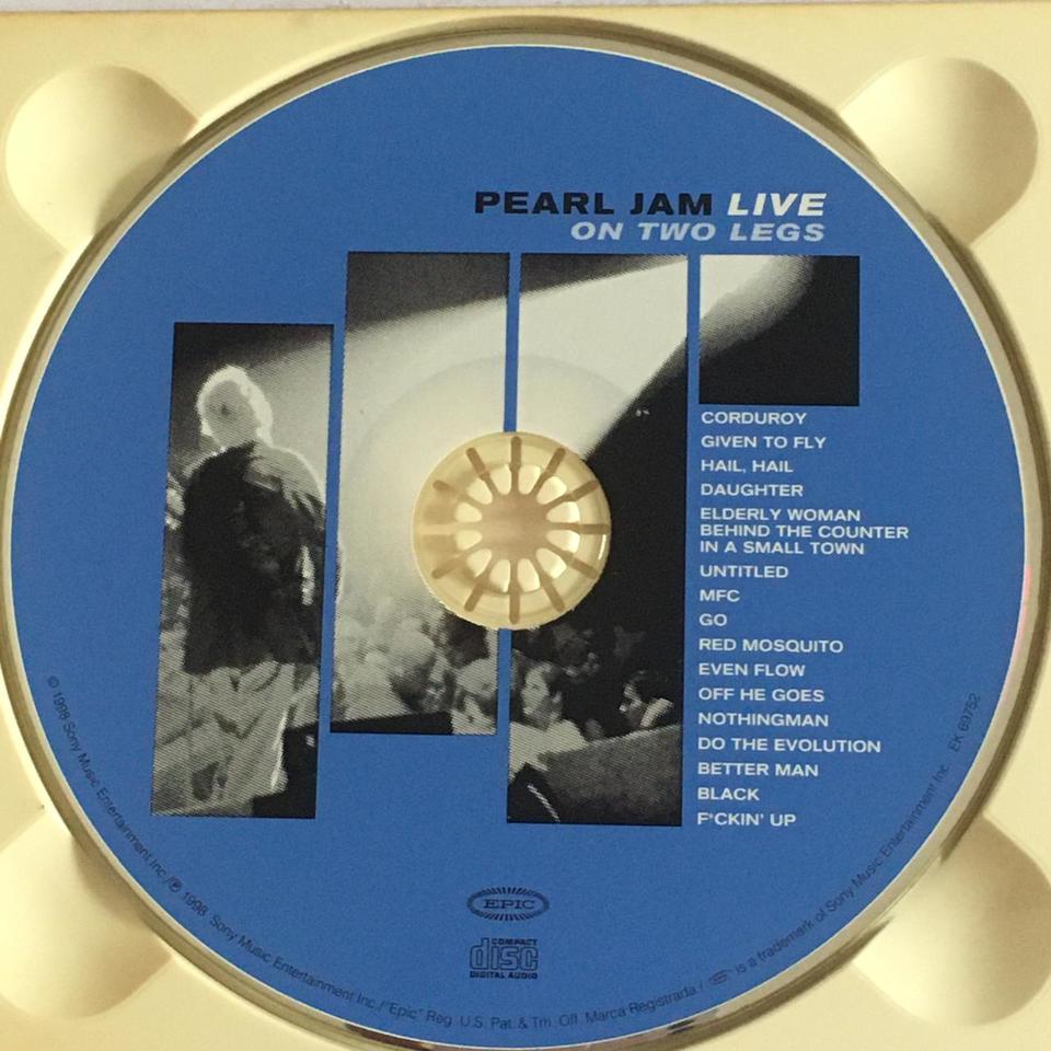 CD PEARL JAM 1998 Live On Two Legs - Banca do Rock